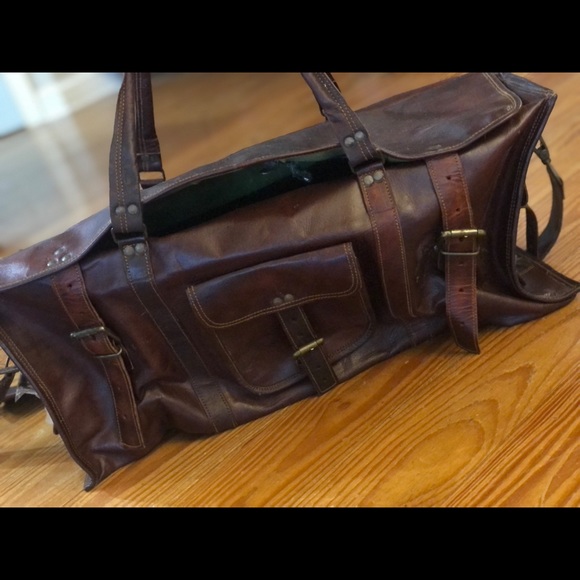 Bags | Amazing Leather Duffle Inside And Outside | Poshmark
